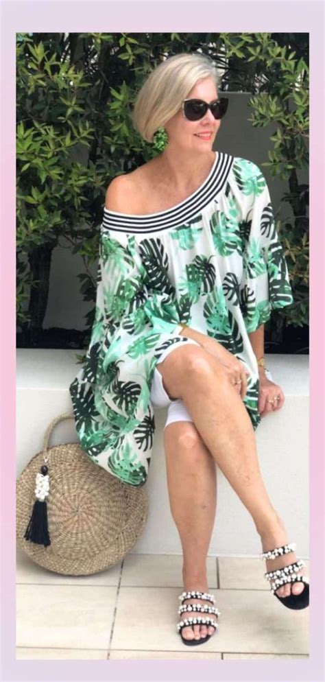 20 Beach And Resort Wear For Women Over 50 Styling Tips