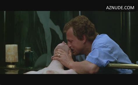 Courtney Love Breasts Bush Scene In The People Vs Larry Flynt Aznude