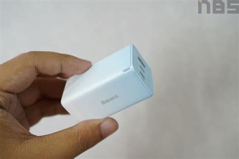 รีวิว Baseus Gan Pro 65W เล็กกว่า สีสันสดใสเอาจัยวัยรุ่น - Notebookspec
