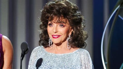 Joan Collins 90 Looks Incredible At The Emmys As Fans Praise Her For
