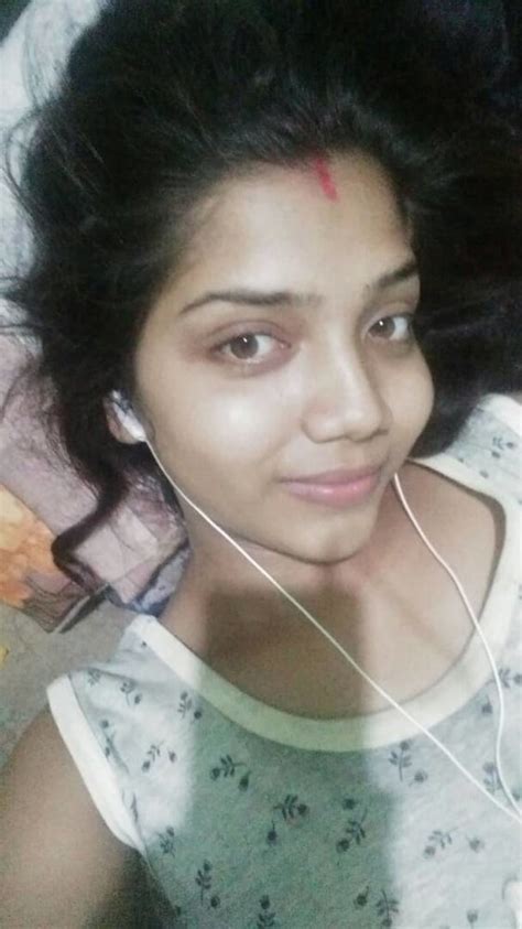 Hot Girls Photo 1 16