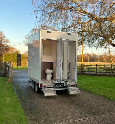 Secondhand Toilet Units Multiple Bay Toilet Trailers Amet Super Lux