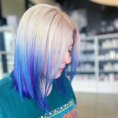 5 Inspirasi Gaya Warna Rambut Biru Gelap Watsons Indonesia