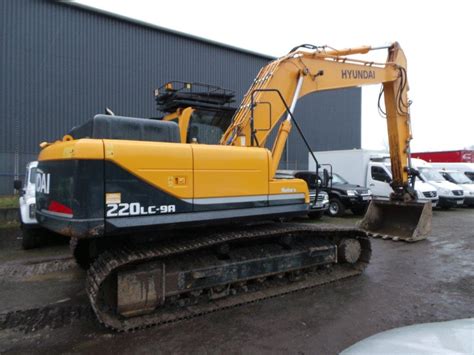 Hyundai R220lc 9a 2015 840hrs United Equipment Limited