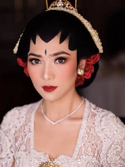 8 Inspirasi Makeup Pernikahan Tradisional Dari Nikita Willy Hingga Lesti Kejora Nikahan Adat