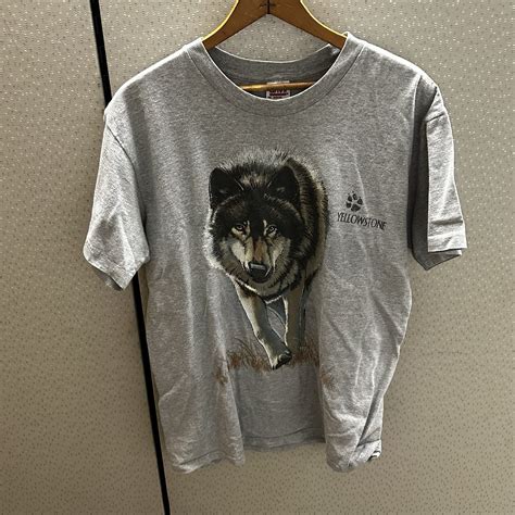 Vintage Pre Shrunk Anvil Yellowstone Gray Wolf T Shir… Gem