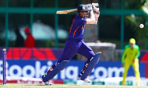 Starstruck Batting Against Odds Shaik Rasheed Is A Star In The Making