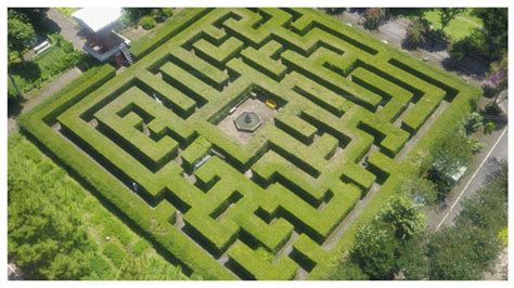 Cuma 12 Km Dari Malang Wisata Wahana Taman Labirin Yang Seru Dan