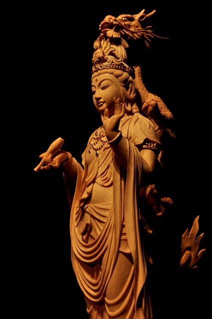 特注の仏像販売・仏像彫刻の専門店の仏像彫刻原田 龍頭観音像 仏像 観音菩薩像 仏教芸術
