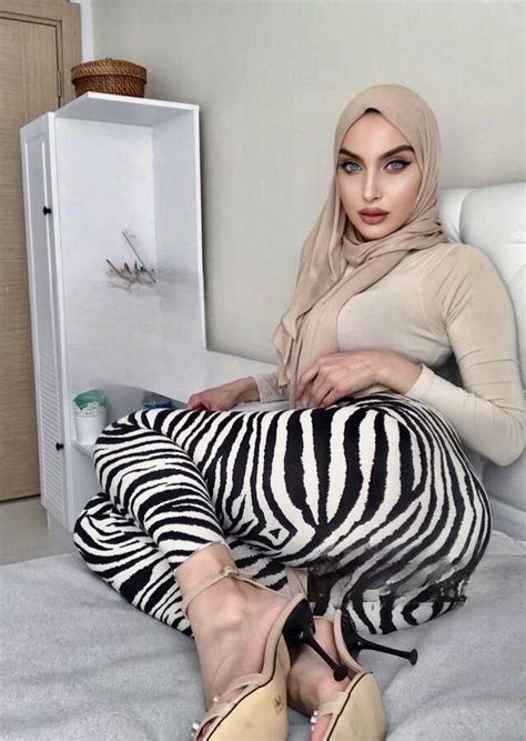 Pin By Cha2009 On Sariikubraa Pakistani Women Dresses Muslim Women