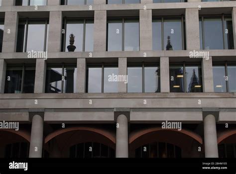 Portland Stone Windows Square Geometric 10 Paternoster Sq London Ec4m 7ls By Eric Parry