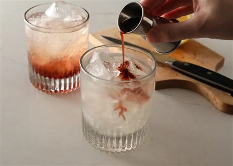 Black Currant Gin Bramble A Creme De Cassis Cocktail