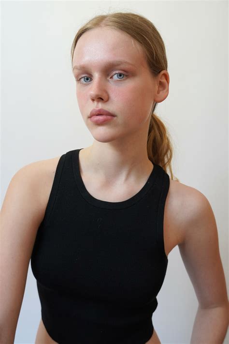 Ava R Boundary London