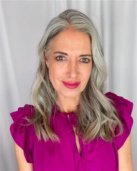 15 Best Makeup Colors To Complement Gray Hair