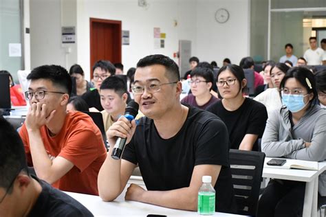 脑科院举办“intelligent Neuroimaging For Precision Oncology And Neuroscience”讲座 学术交流 华南师范大学脑科学与康复医学研究院