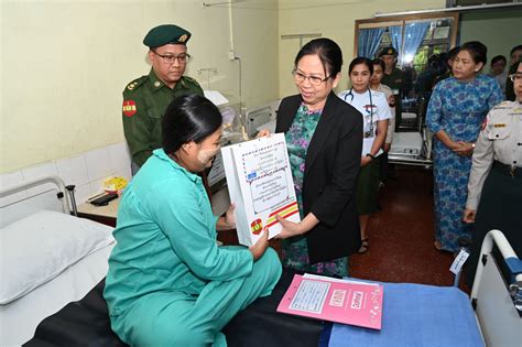 နိုင်ငံတော်စီမံအုပ်ချုပ်ရေးကောင်စီဥက္ကဋ္ဌ တပ်မတော်ကာကွယ်ရေးဦးစီးချုပ် ဗိုလ်ချုပ်မှူးကြီး မင