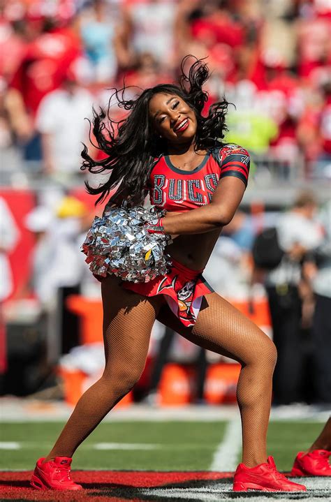 Tampa Bay Buccaneers Cheerleaders Photos From Week 1 Ultimate