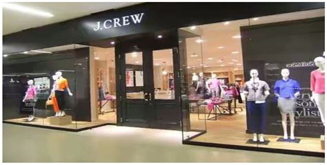 Optimization Of Display Window Design For Females Clothes For Fashion