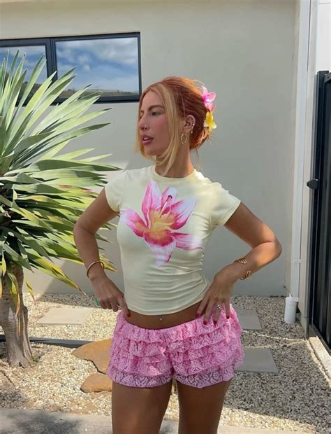 Pink Ruffle Shorts Outfit Tropical Casual Outfit Karol G Concert