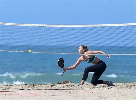 Maria Sharapova Trains On Beach Still Wearing Nike Mirror Online