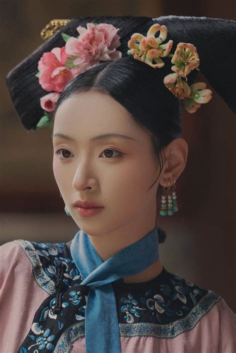 Ghim của Daughters Of Eden trên NORTH EAST ASIA trong 2025 | Nhà thanh, Dép, Nghệ