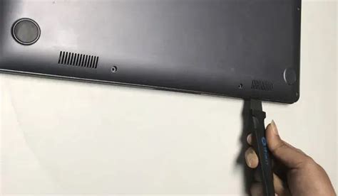 Step By Step Guide To Replacing A Laptop Hard Drive Tech Geek