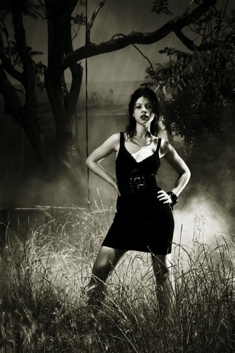 Michelle Trachtenberg Leaked Photos 102202 Best Celebrity Michelle