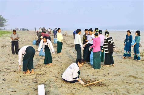 ကျောက်ဖြူမြို့ သန့်ရှင်းသာယာလှပစေရေး ဌာနဆိုင်ရာပူးပေါင်းအဖွဲ့မှ စုပေါင်းသန့်ရှင်းရေးပြုလုပ