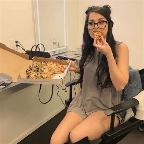 Pin On Sssniperwolf