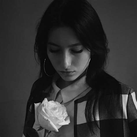 Полина Михайлова Mmmpolina • Threads Say More