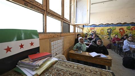 Foto Sekolah Di Suriah Kembali Dibuka Usai Rezim Assad Tumbang