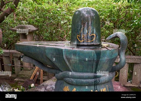 Lingam Et Yoni Banque De Photographies Et Dimages à Haute Résolution