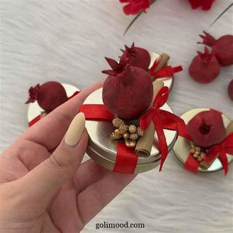 گیفت شب یلدا برای عروس ” 2025؛ هدیه‌هایی با تم یلدایی خفن و خاص ایده