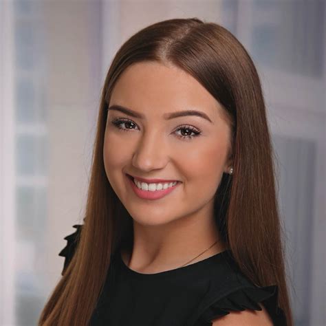 Laura Markovic Kauffrau Marketing Und Vertrieb Rom Technik Xing