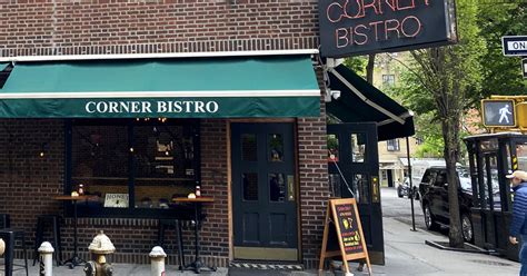 The Tiny Diner In New York That Locals Swear Has The Best Cheeseburgers In The State