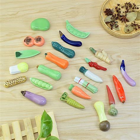 1pc Japanese Style Ceramic Chopsticks Holder Stand Carrot Pea