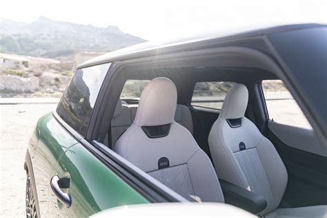 Mini Cooper C Offering In Car Gaming When Stationary Via Round Oled Display Autoevolution