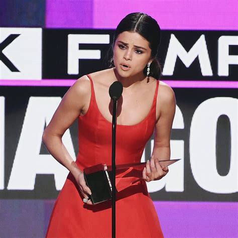I Let Myself Down Selena Gomez S Brutally Honest AMAs Speech Will Make You Capital