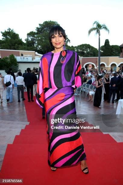 41504 Rosario Dawson Photos And High Res Pictures Getty Images