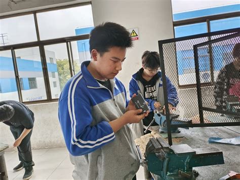 学以致用练就真本领 苏州市吴中技师学院