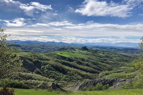 Full Day Apennines Castles And Local Flavours