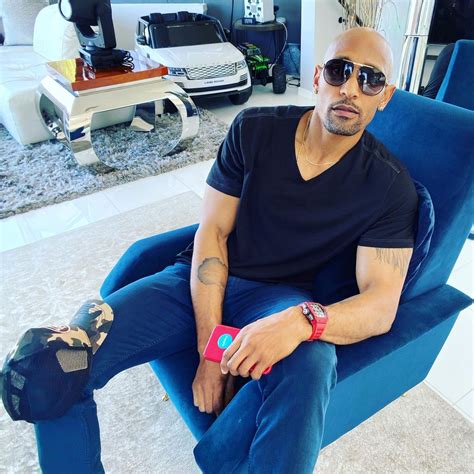 Jonas Muthoni Age Height Biography 2023 Wiki Net Worth Lifestyle