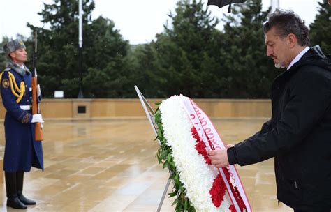 Mikheil 🇬🇪🇦🇿 დღეს აზერბაიჯანის ეროვნული ლიდერის ჰეიდარ ალიევისა და მისი მეუღლის ზარიფა