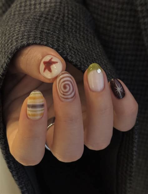The Harry Styles Nails Harry Styles Concert Nail Ideas Short Simple