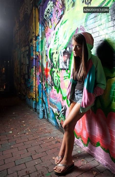 Kristin Tate Feet Aznudefeet