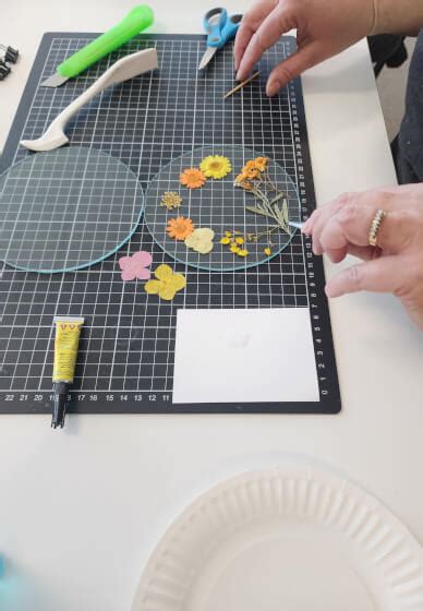 Pressed Flower Art In Glass Workshop Brisbane Ts Classbento