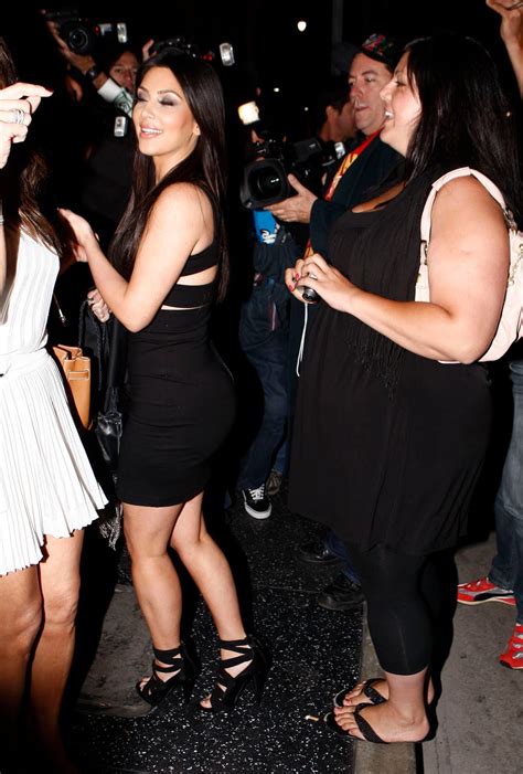 Kim Kardashian Yellow Dress 6k Pics