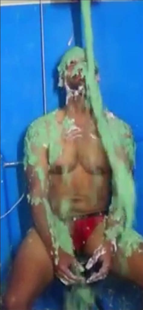 Shirtless Guy Slimed ThisVid