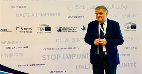 ИТАЛИЈАНСКИ ЕВРОПРАТЕНИК БИЛ ПОТКУПЕН СО ОДМОР ОД 100 000 ЕВРА УАПСЕНИ И НЕГОВИТЕ СОПРУГА И