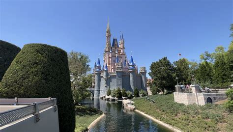 Ten Second Tip Virtual Queue For Walt Disney A Magical Life Disney Over 50